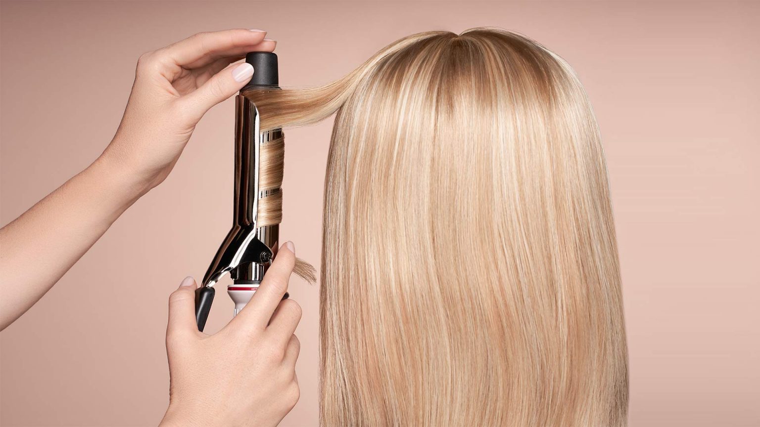 Boucleur ou lisseur : lequel choisir pour des boucles